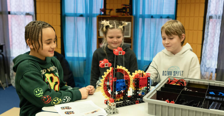 Guide to Education Grants: How to Get Funding for Your STEM Program